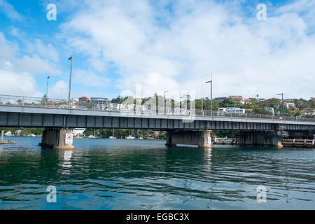 Spit bridge at The Spit, Middle Harbour, between seaforth and mosman is ...
