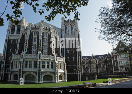 The Harlem campus of City College of the City University of New York on ...