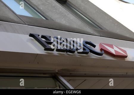 exterior shot of HSBC bank in Leeds city centre Stock Photo - Alamy