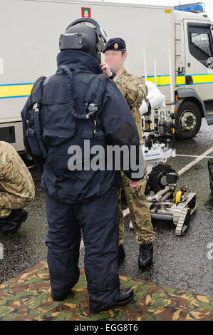 Bomb Suit, EOD Suit, Bomb Disposal Stock Photo - Alamy