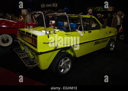 Amphibious car Dutton Mariner, 1990 Stock Photo - Alamy