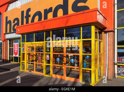 The entrance to a halfords store Stock Photo - Alamy