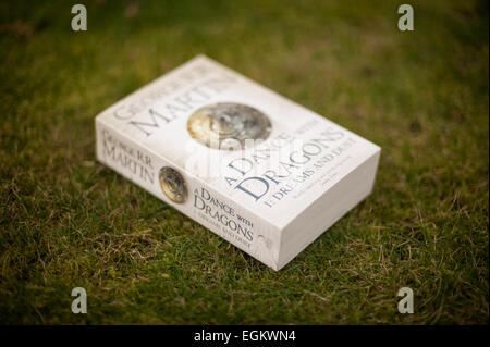 A Dance with Dragons. Dreams and Dust. George RR Martin Stock Photo - Alamy