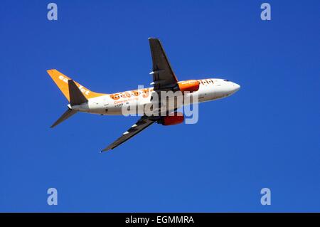 Easyjet Boeing 737 taking off from Stansted airport Stock Photo - Alamy
