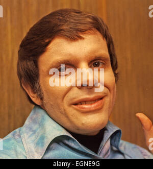 DEL SHANNON (1934-1990) US pop singer at a Carnaby Street boutique in ...