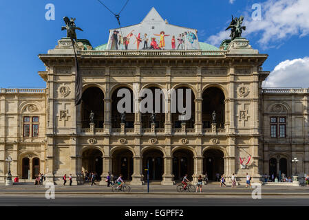 Wien, Vienna: State Opera at Opernring with light trails of cars, 01 ...