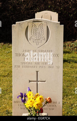Grave headstone of SAS Regiment soldier Vincent David Phillips in ...
