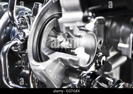 Internal combustion engine in cross section. View of the piston and ...