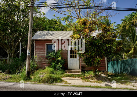 Barbados Chattel home viewed from roadside Stock Photo - Alamy