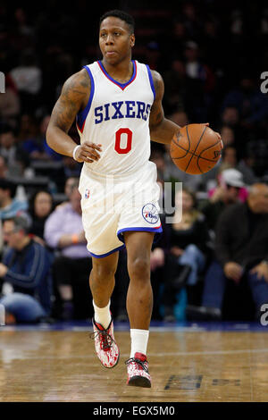 February 27, 2015: Philadelphia 76ers guard Ish Smith (5) reaches for ...