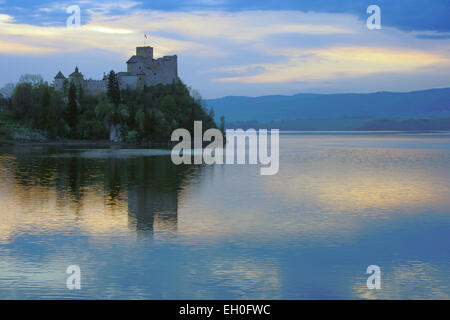 Castle and lake in Carpathian mountains, Poland Stock Photo - Alamy