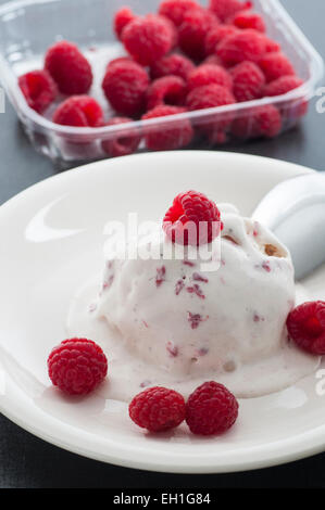 Homemade raspberry ice cream Stock Photo - Alamy
