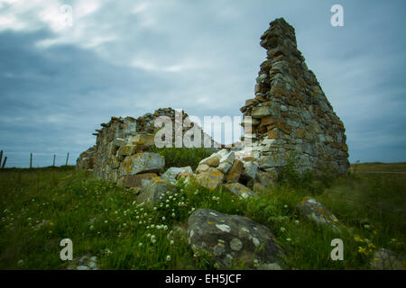 Stone cottage in ruins in the Bluestack Mountains in Co. Donegal Stock ...