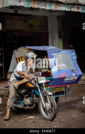 Becak Motor, Medan, Sumatra, Indonesia Stock Photo - Alamy
