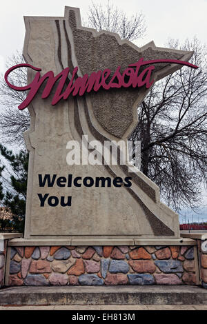 Welcome to Minnesota Sign Stock Photo - Alamy