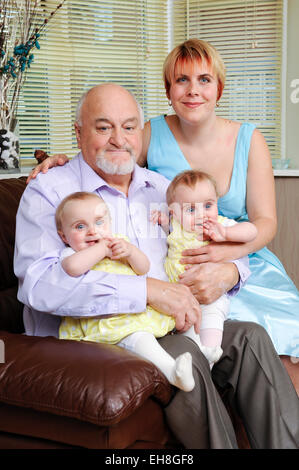 Britain's oldest dad of twins Richard Roden (71) with his wife Lisa (25 ...