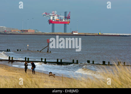 jack up barge Seajacks Leviathan harbour used in Offshore Wind ...