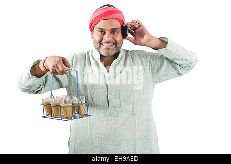 1 indian man Tea Servant Selling Tea Stock Photo - Alamy
