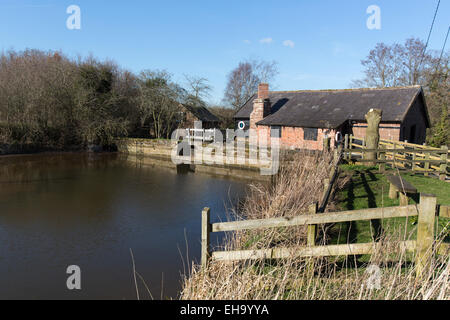 Village of Stretton, Cheshire, England. Picturesque spring view of the ...