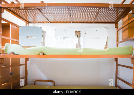 Jail cell with bunk beds Stock Photo: 90338049 - Alamy