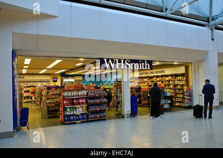 WH Smith store Heathrow Terminal 4 Stock Photo - Alamy