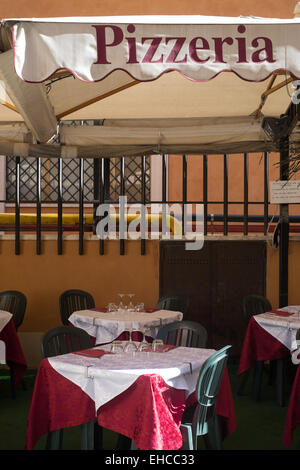 Pizza restaurant or Pizzeria, Rome, Italy Europe Stock Photo - Alamy