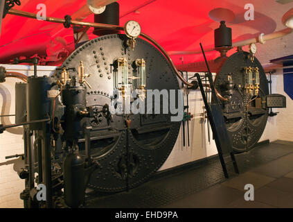 Tower Bridge Engine Room Stock Photo - Alamy
