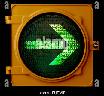 Green Right Arrow Traffic Light Green Right Arrow Traffic Light Stock ...