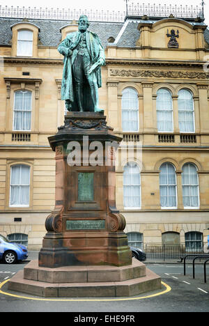 UK, Scotland, Edinburgh, William Chambers Statue, Crown Office and ...