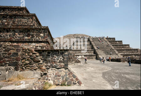 Pyramide of the Moon Teotihuacan Mexico Stock Photo - Alamy