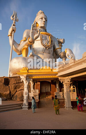 riesige Statue von Lord Shiva des Murudeshwar Tempel, Murudeshwar ...