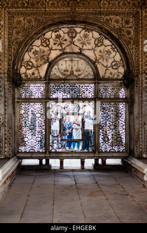 Interior of Khas Mahal at The Red Fort Complex in New Delhi Stock Photo ...