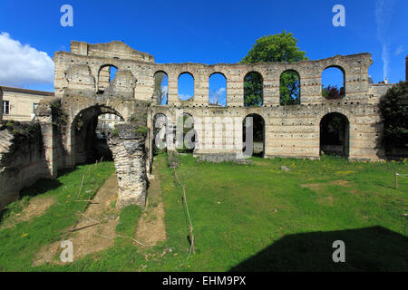 Palais Gallien, Roman amphitheatre (2 c.), Bordeaux, France Stock Photo ...