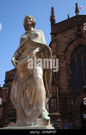 Lady Wulfrun statue and St Peter's Church, Wolverhampton, West Stock ...
