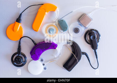 The receiver and electrode array components of a cochlear implant (CI ...