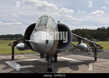 Hawker Harrier jet engine Stock Photo: 9047619 - Alamy