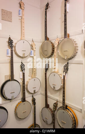 Mandolin Brothers showroom in Staten Island NYC Stock Photo - Alamy