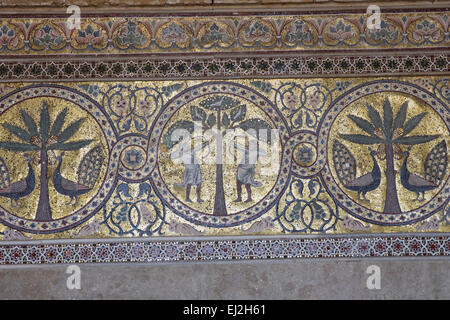 Zisa castle in Palermo, Sicily Stock Photo - Alamy