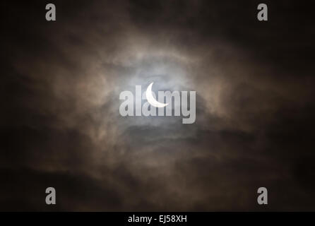 Partial Solar Eclipse 2015 viewed from Birmingham, England, Uk Stock ...