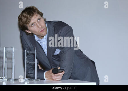 Premiere of the Dirk Nowitzki basketball film Der perfekte Wurf at ...