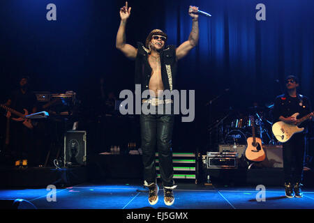 Flo Rida performs a private show at Hard Rock Live on his 35th birthday ...
