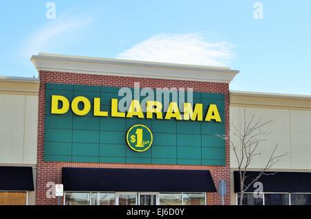 Dollarama exterior sign Stock Photo: 80047175 - Alamy