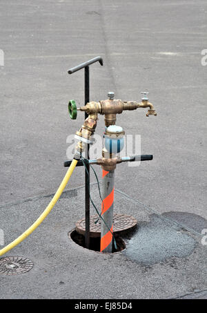 Hydrant with drinking water -Trinkwasser Stock Photo - Alamy
