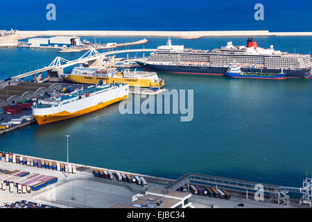 container ship, ferry, container ships, ferries Stock Photo - Alamy