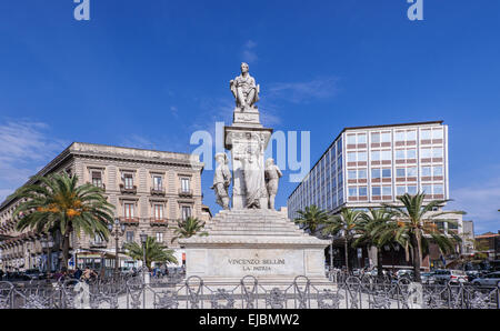 Statue of Bellini. Monument to Vincenzo Bellini (Monumento a Vincenzo ...