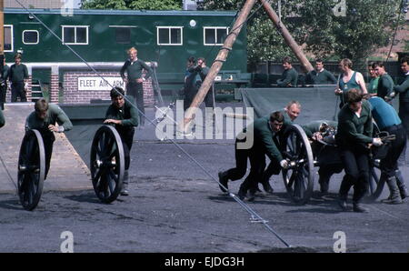 Royal Navy Field Gun Stock Photo: 48221931 - Alamy