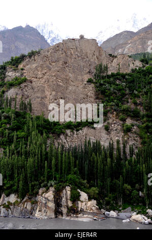 Altit, Hunza Valley, Gilgit-Baltistan, Pakistan : The Altit Fort and ...