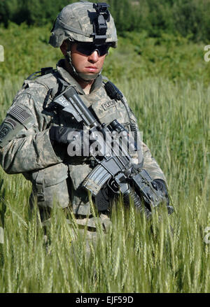Soldiers from 508th Military Police (Detention) Battalion, 42nd ...