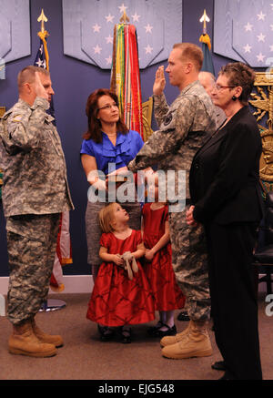 U.S. Army Reserve Lt. Gen. A.C. Roper (left), and U.S. Army Deputy ...