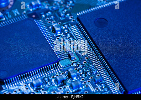 Computer silicon chip with circuitry Stock Photo - Alamy